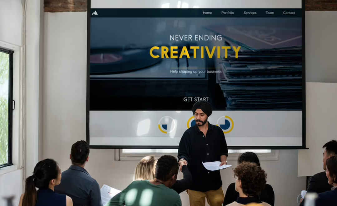 What is a Multimedia Presentation? All You Need to Know